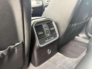 Grey Porsche Macan 2023 in Kaunas, with an engine capacity of 2.89 L and mileage of 76 thousand km for 68490 €, photo 23 on AUTOMOTO.COM.LV