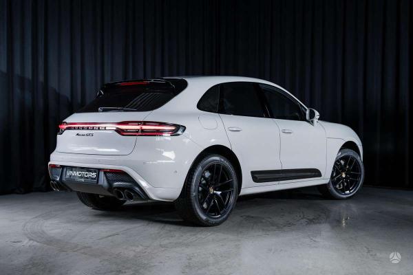 Grey Porsche Macan 2023 in Vilnius, with an engine capacity of 2.99 L and mileage of 76 thousand km for 72000 €, photo 4 on AUTOMOTO.COM.LV