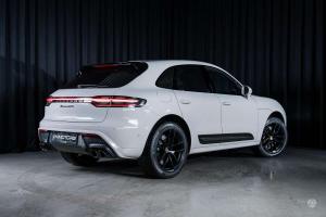 Grey Porsche Macan 2023 in Vilnius, with an engine capacity of 2.99 L and mileage of 76 thousand km for 72000 €, photo 5 on AUTOMOTO.COM.LV