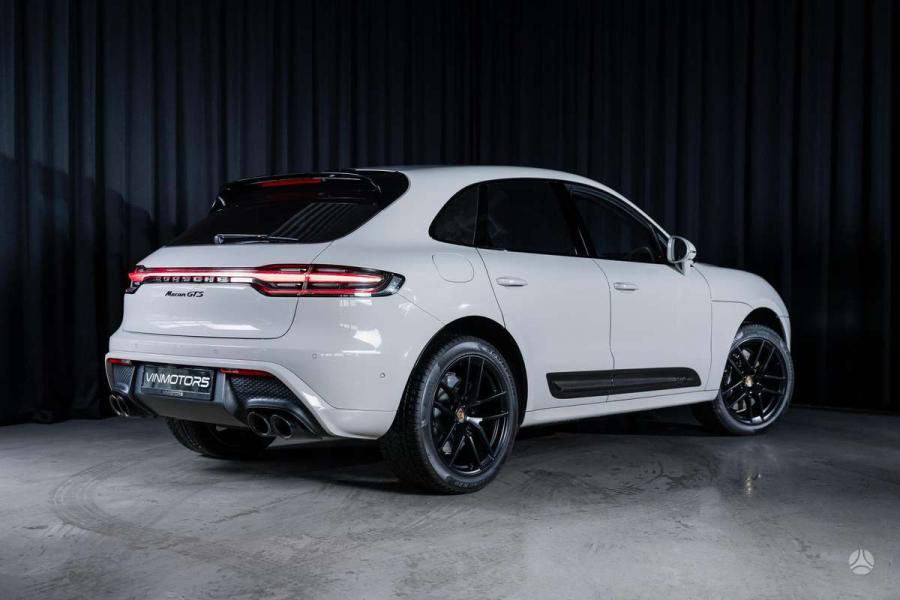 Grey Porsche Macan 2023 in Vilnius, with an engine capacity of 2.99 L and mileage of 76 thousand km for 72000 €, photo 5 on AUTOMOTO.COM.LV
