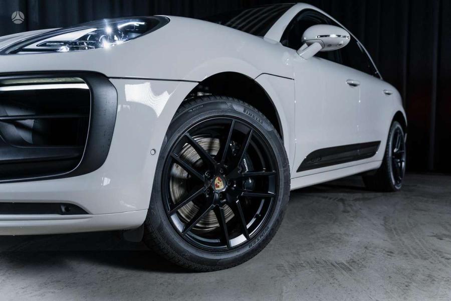Grey Porsche Macan 2023 in Vilnius, with an engine capacity of 2.99 L and mileage of 76 thousand km for 72000 €, photo 10 on AUTOMOTO.COM.LV