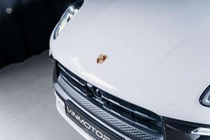 Grey Porsche Macan 2023 in Vilnius, with an engine capacity of 2.99 L and mileage of 76 thousand km for 72000 €, photo 12 on AUTOMOTO.COM.LV