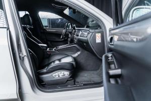 Grey Porsche Macan 2023 in Vilnius, with an engine capacity of 2.99 L and mileage of 76 thousand km for 72000 €, photo 26 on AUTOMOTO.COM.LV