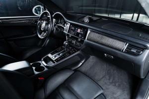 Grey Porsche Macan 2023 in Vilnius, with an engine capacity of 2.99 L and mileage of 76 thousand km for 72000 €, photo 29 on AUTOMOTO.COM.LV