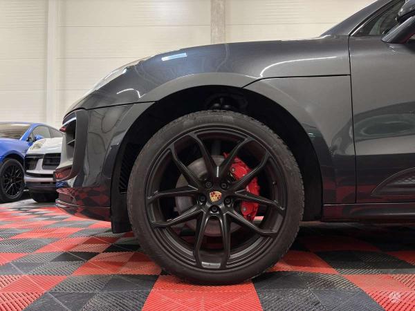 Porsche Macan 2023 Viļņa vietnē Pelēks Porsche Macan 2023 Viļņa, ar dzinēja tilpumu 2.99 L un nobraukumu 34 tūkst. km par 54790 €, foto 10 vietnē AUTOMOTO.COM.LV