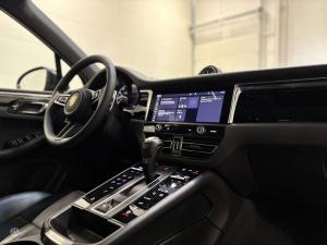 Grey Porsche Macan 2023 in Vilnius, with an engine capacity of 2.99 L and mileage of 34 thousand km for 54790 €, photo 20 on AUTOMOTO.COM.LV