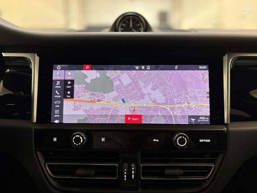 Grey Porsche Macan 2023 in Vilnius, with an engine capacity of 2.99 L and mileage of 34 thousand km for 54790 €, photo 24 on AUTOMOTO.COM.LV