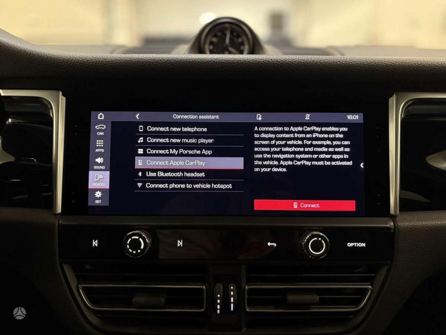 Grey Porsche Macan 2023 in Vilnius, with an engine capacity of 2.99 L and mileage of 34 thousand km for 54790 €, photo 25 on AUTOMOTO.COM.LV