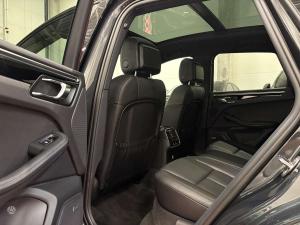 Grey Porsche Macan 2023 in Vilnius, with an engine capacity of 2.99 L and mileage of 34 thousand km for 54790 €, photo 28 on AUTOMOTO.COM.LV