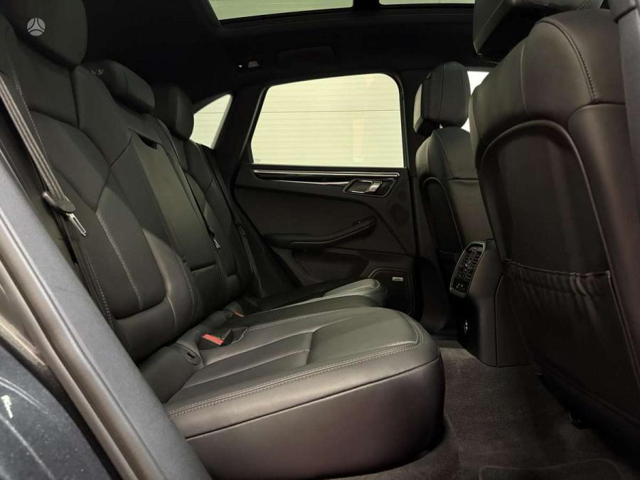 Grey Porsche Macan 2023 in Vilnius, with an engine capacity of 2.99 L and mileage of 34 thousand km for 54790 €, photo 29 on AUTOMOTO.COM.LV