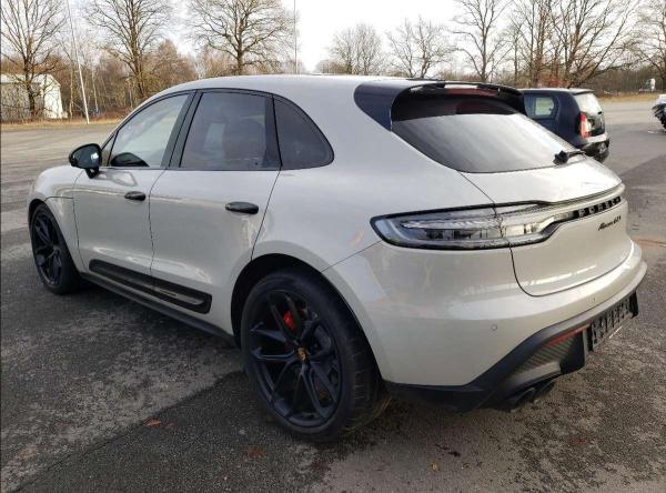 Grey Porsche Macan 2024 in Klaipeda, with an engine capacity of 2.89 L and mileage of 50 thousand km for 36000 €, photo 1 on AUTOMOTO.COM.LV