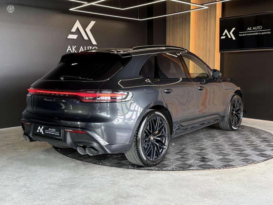 Grey Porsche Macan 2024 in Kaunas, with an engine capacity of 2.89 L and mileage of 24 thousand km for 62490 €, photo 13 on AUTOMOTO.COM.LV