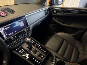Grey Porsche Macan 2024 in Kaunas, with an engine capacity of 2.89 L and mileage of 24 thousand km for 62490 €, photo 27 on AUTOMOTO.COM.LV
