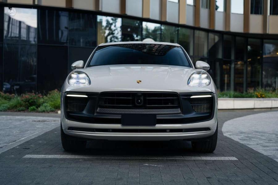 Grey Porsche Macan 2024 in Vilnius, with an engine capacity of 2.89 L and mileage of 57 thousand km for 68900 €, photo 3 on AUTOMOTO.COM.LV