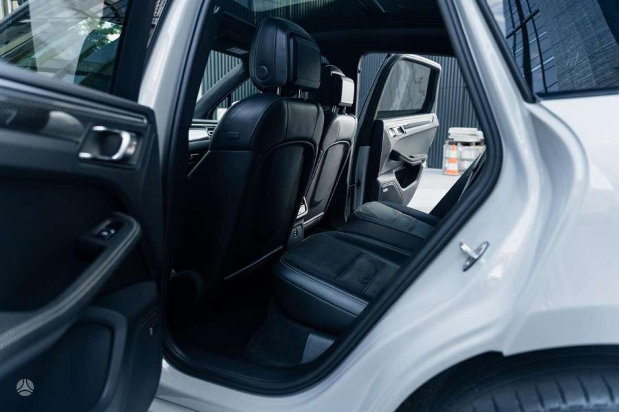 Grey Porsche Macan 2024 in Vilnius, with an engine capacity of 2.89 L and mileage of 57 thousand km for 68900 €, photo 16 on AUTOMOTO.COM.LV