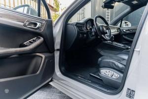 Grey Porsche Macan 2024 in Vilnius, with an engine capacity of 2.89 L and mileage of 57 thousand km for 68900 €, photo 27 on AUTOMOTO.COM.LV