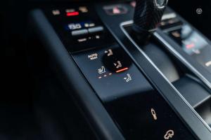 Grey Porsche Macan 2024 in Vilnius, with an engine capacity of 2.89 L and mileage of 57 thousand km for 68900 €, photo 30 on AUTOMOTO.COM.LV