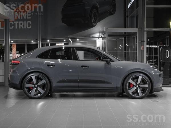 Grey Porsche Macan 2025 in Riga, with an engine capacity of 3.00 L and mileage of 16 thousand km for 85900 €, photo 7 on AUTOMOTO.COM.LV