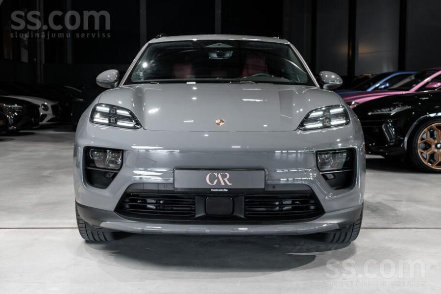 Grey Porsche Macan 2025 in Riga, with an engine capacity of 3.00 L and mileage of 8 thousand km for 84700 €, photo 3 on AUTOMOTO.COM.LV