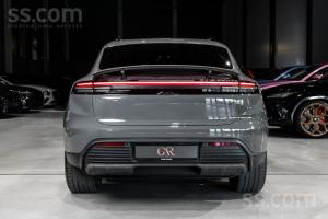 Grey Porsche Macan 2025 in Riga, with an engine capacity of 3.00 L and mileage of 8 thousand km for 84700 €, photo 5 on AUTOMOTO.COM.LV
