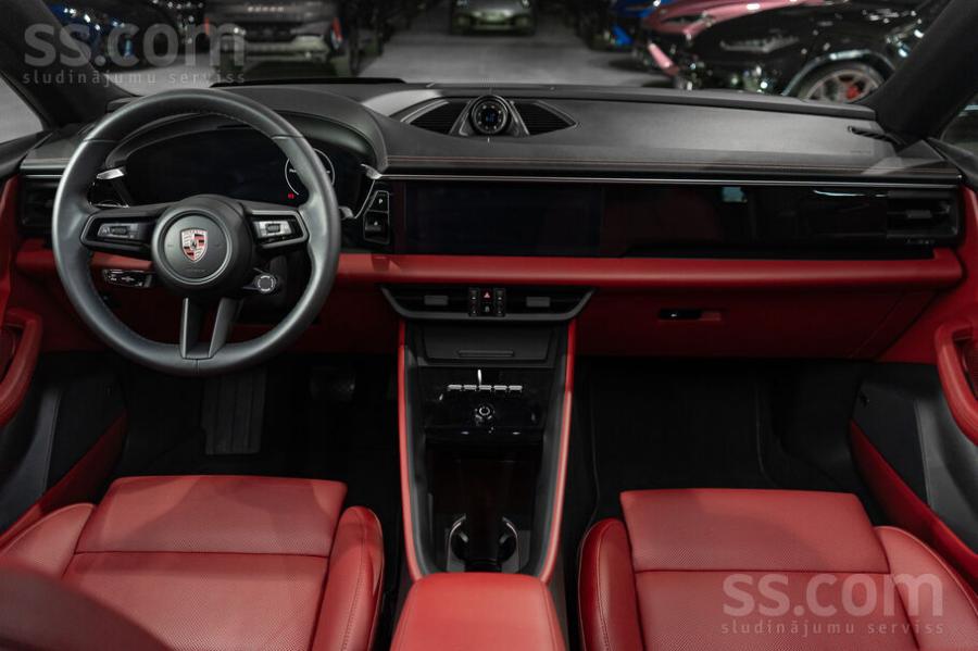 Grey Porsche Macan 2025 in Riga, with an engine capacity of 3.00 L and mileage of 8 thousand km for 84700 €, photo 11 on AUTOMOTO.COM.LV