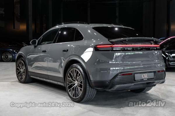 Pelēks Porsche Macan 2025 Rīga, ar dzinēja tilpumu 0.00 L un nobraukumu 8 tūkst. km par 82280 €, foto 3 vietnē AUTOMOTO.COM.LV