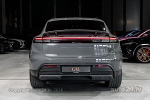 Grey Porsche Macan 2025 in Riga, with an engine capacity of 0.00 L and mileage of 8 thousand km for 82280 €, photo 5 on AUTOMOTO.COM.LV