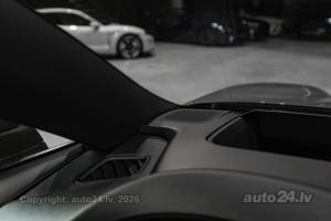 Grey Porsche Macan 2025 in Riga, with an engine capacity of 0.00 L and mileage of 8 thousand km for 82280 €, photo 18 on AUTOMOTO.COM.LV