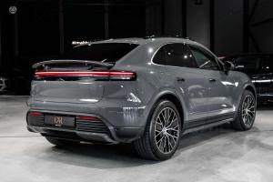 Pelēks Porsche Macan 2025 Rīga, ar dzinēja tilpumu 0.00 L un nobraukumu 8 tūkst. km par 82280 €, foto 6 vietnē AUTOMOTO.COM.LV