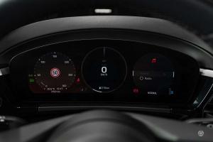 Pelēks Porsche Macan 2025 Rīga, ar dzinēja tilpumu 0.00 L un nobraukumu 8 tūkst. km par 82280 €, foto 24 vietnē AUTOMOTO.COM.LV