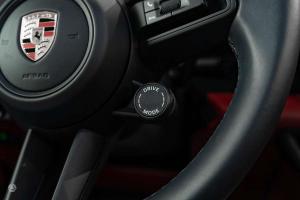 Pelēks Porsche Macan 2025 Rīga, ar dzinēja tilpumu 0.00 L un nobraukumu 8 tūkst. km par 82280 €, foto 27 vietnē AUTOMOTO.COM.LV