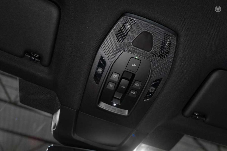 Pelēks Porsche Macan 2025 Rīga, ar dzinēja tilpumu 0.00 L un nobraukumu 8 tūkst. km par 82280 €, foto 28 vietnē AUTOMOTO.COM.LV