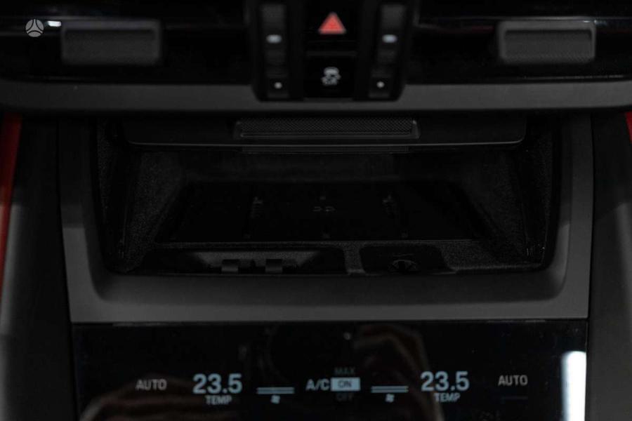 Pelēks Porsche Macan 2025 Rīga, ar dzinēja tilpumu 0.00 L un nobraukumu 8 tūkst. km par 82280 €, foto 38 vietnē AUTOMOTO.COM.LV