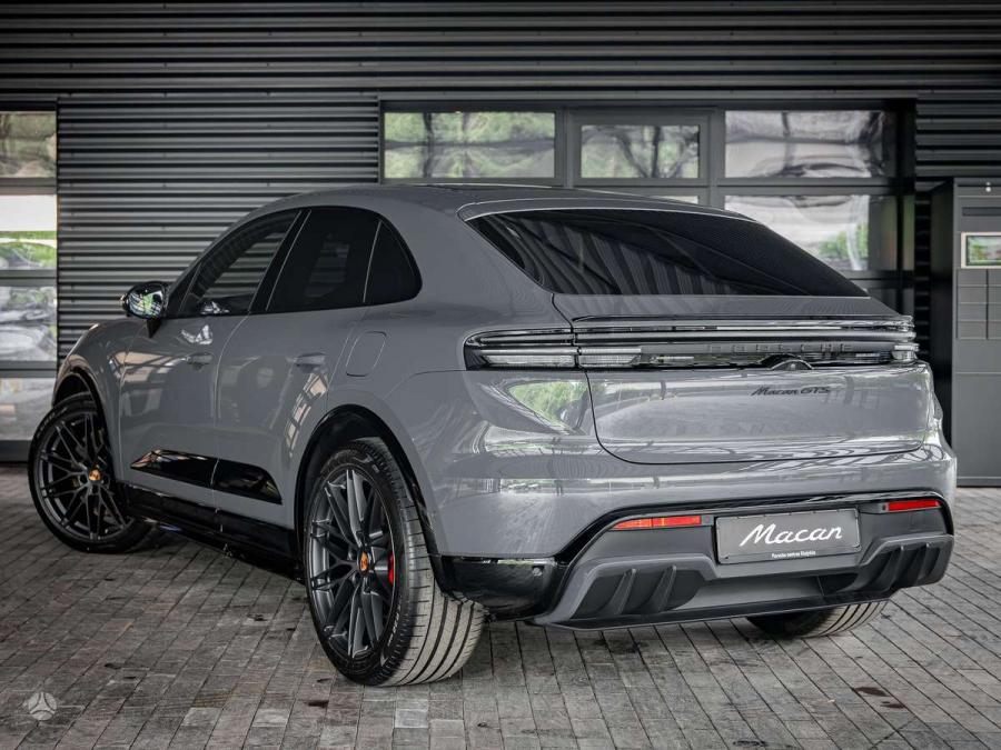 Grey Porsche Macan 2026 in Klaipeda, with an engine capacity of 0.00 L and mileage of 0 thousand km for 136240 €, photo 4 on AUTOMOTO.COM.LV