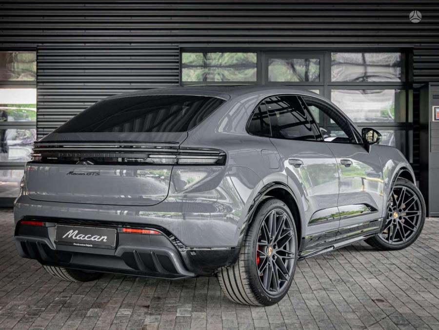 Grey Porsche Macan 2026 in Klaipeda, with an engine capacity of 0.00 L and mileage of 0 thousand km for 136240 €, photo 6 on AUTOMOTO.COM.LV