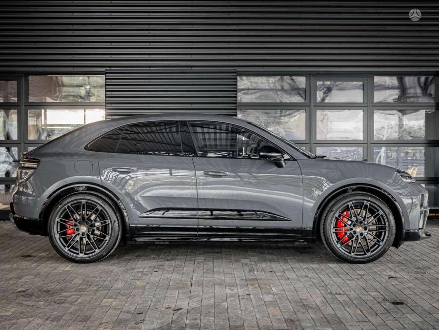 Grey Porsche Macan 2026 in Klaipeda, with an engine capacity of 0.00 L and mileage of 0 thousand km for 136240 €, photo 7 on AUTOMOTO.COM.LV