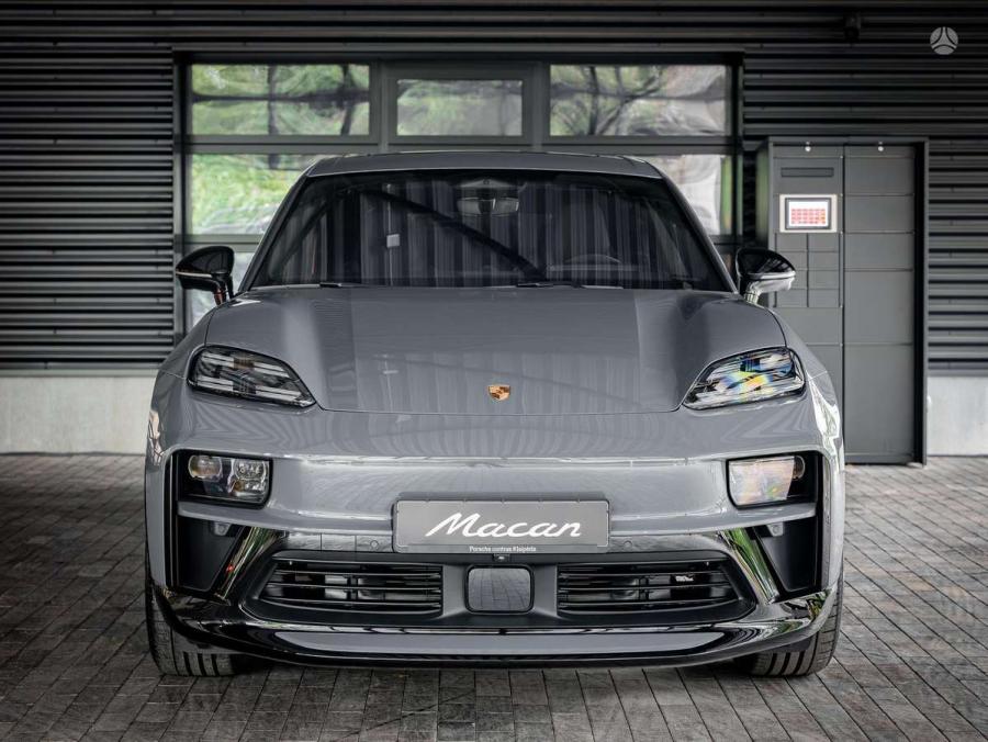 Grey Porsche Macan 2026 in Klaipeda, with an engine capacity of 0.00 L and mileage of 0 thousand km for 136240 €, photo 9 on AUTOMOTO.COM.LV