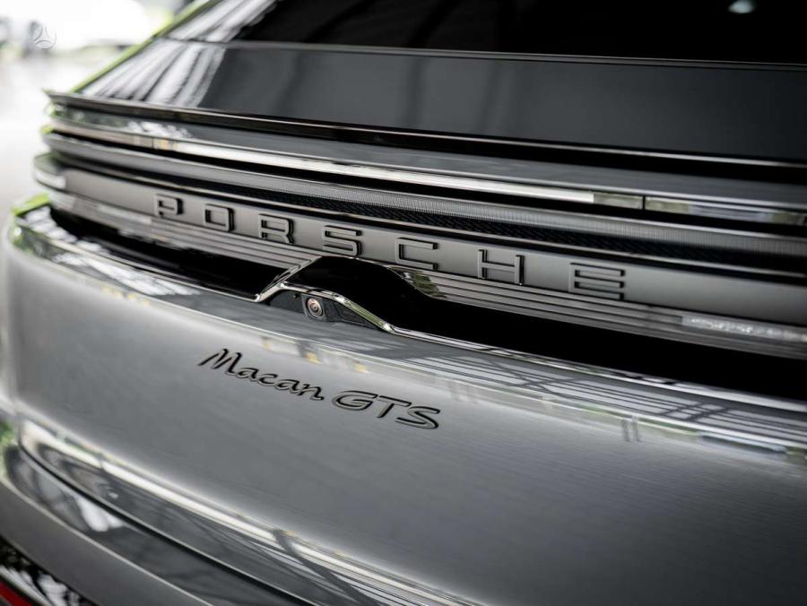Grey Porsche Macan 2026 in Klaipeda, with an engine capacity of 0.00 L and mileage of 0 thousand km for 136240 €, photo 15 on AUTOMOTO.COM.LV