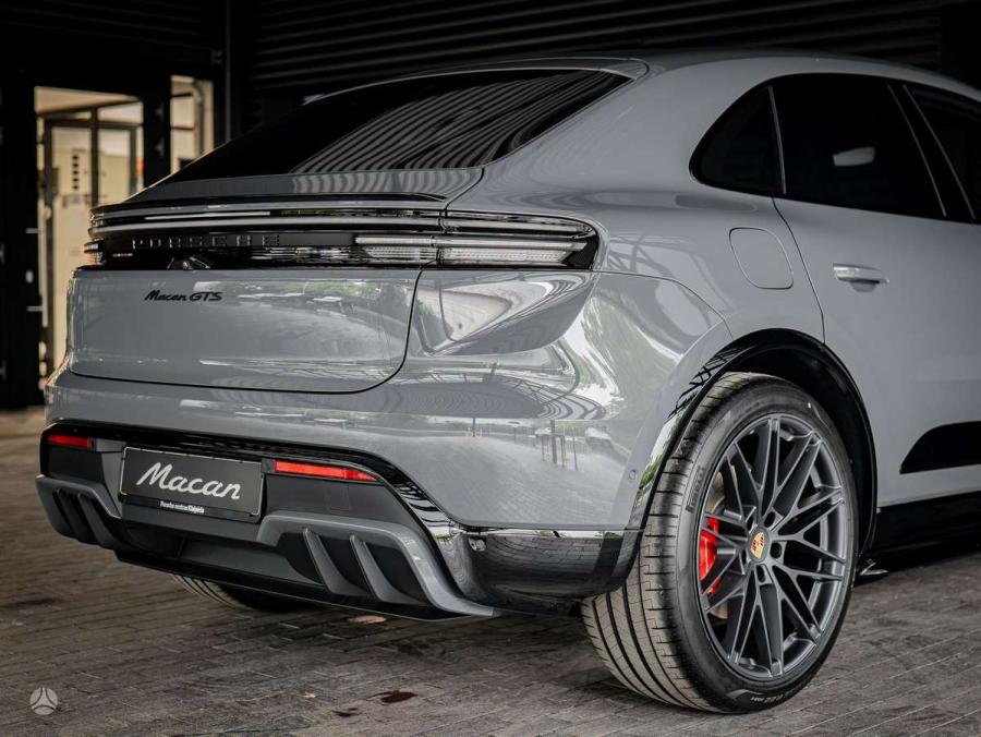 Grey Porsche Macan 2026 in Klaipeda, with an engine capacity of 0.00 L and mileage of 0 thousand km for 136240 €, photo 18 on AUTOMOTO.COM.LV