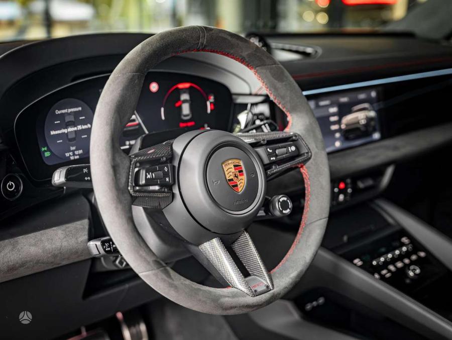 Grey Porsche Macan 2026 in Klaipeda, with an engine capacity of 0.00 L and mileage of 0 thousand km for 136240 €, photo 19 on AUTOMOTO.COM.LV