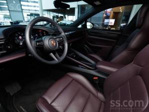 Pelēks Porsche Macan 2026 Rīga, ar dzinēja tilpumu 3.00 L un nobraukumu 14 tūkst. km par 89900 €, foto 5 vietnē AUTOMOTO.COM.LV