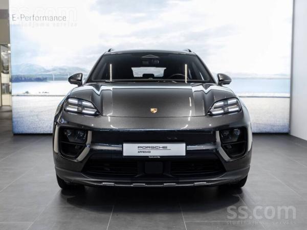 Pelēks Porsche Macan 2026 Rīga, ar dzinēja tilpumu 3.00 L un nobraukumu 14 tūkst. km par 89900 €, foto 7 vietnē AUTOMOTO.COM.LV