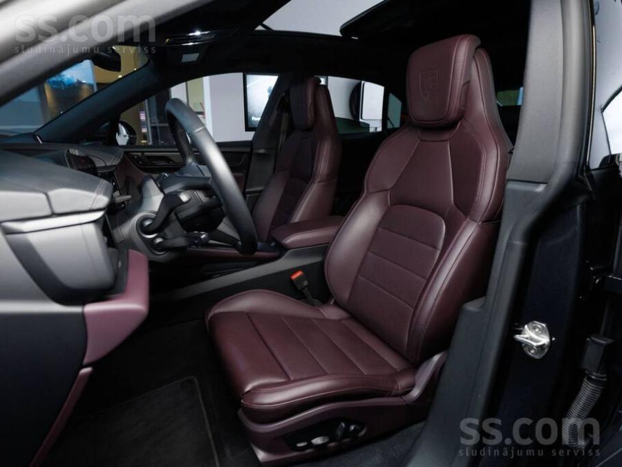 Pelēks Porsche Macan 2026 Rīga, ar dzinēja tilpumu 3.00 L un nobraukumu 14 tūkst. km par 89900 €, foto 18 vietnē AUTOMOTO.COM.LV