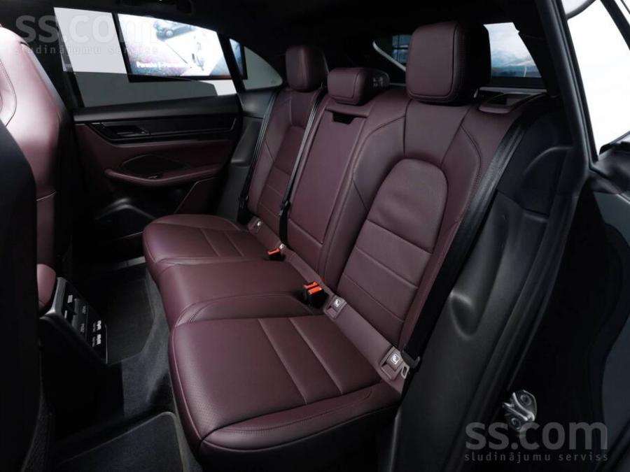 Pelēks Porsche Macan 2026 Rīga, ar dzinēja tilpumu 3.00 L un nobraukumu 14 tūkst. km par 89900 €, foto 19 vietnē AUTOMOTO.COM.LV