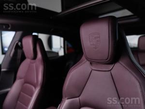 Pelēks Porsche Macan 2026 Rīga, ar dzinēja tilpumu 3.00 L un nobraukumu 14 tūkst. km par 89900 €, foto 32 vietnē AUTOMOTO.COM.LV