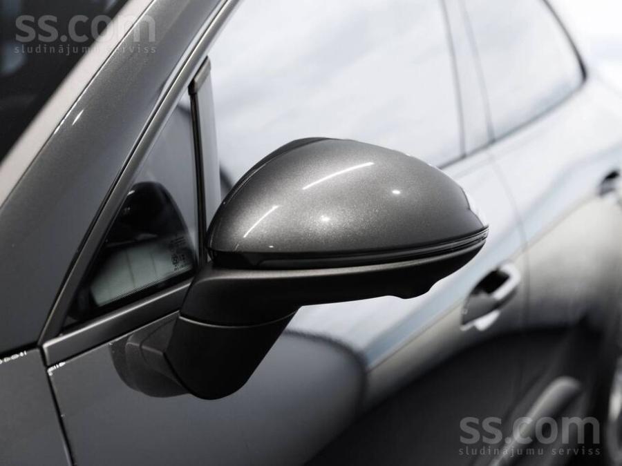 Pelēks Porsche Macan 2026 Rīga, ar dzinēja tilpumu 3.00 L un nobraukumu 14 tūkst. km par 89900 €, foto 33 vietnē AUTOMOTO.COM.LV