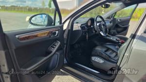Pelēks Porsche Macan 2014 Tallina, ar dzinēja tilpumu 3.60 L un nobraukumu 259 tūkst. km par 24800 €, foto 11 vietnē AUTOMOTO.COM.LV