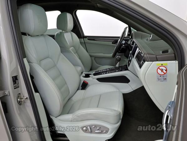 Pelēks Porsche Macan 2019 Tallina, ar dzinēja tilpumu 2.00 L un nobraukumu 118 tūkst. km par 49900 €, foto 11 vietnē AUTOMOTO.COM.LV