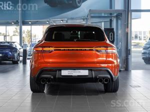 Oranžs Porsche Macan 2022 Rīga, ar dzinēja tilpumu 2.00 L un nobraukumu 78 tūkst. km par 49900 €, foto 4 vietnē AUTOMOTO.COM.LV