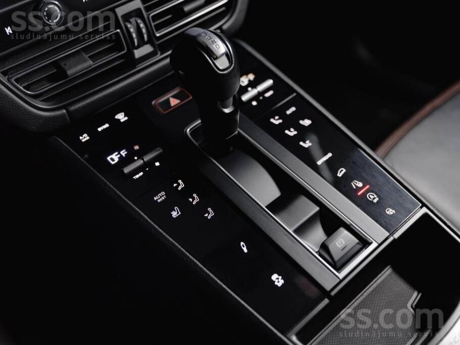 Oranžs Porsche Macan 2022 Rīga, ar dzinēja tilpumu 2.00 L un nobraukumu 78 tūkst. km par 49900 €, foto 6 vietnē AUTOMOTO.COM.LV